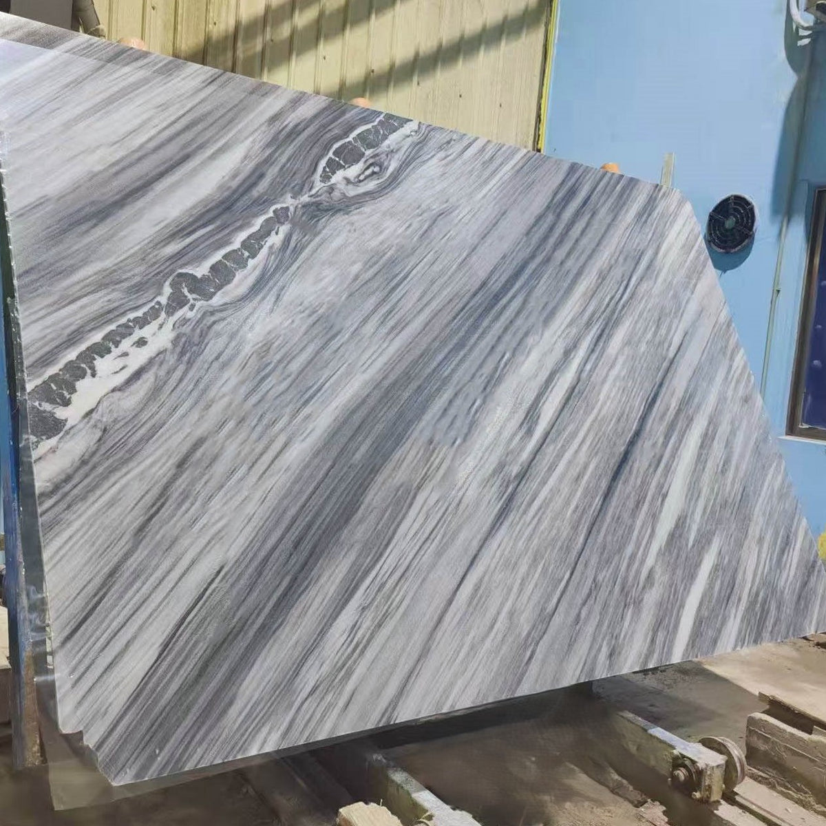 STALLION QUARTZITE CYPRUS – Stallion Surfaces